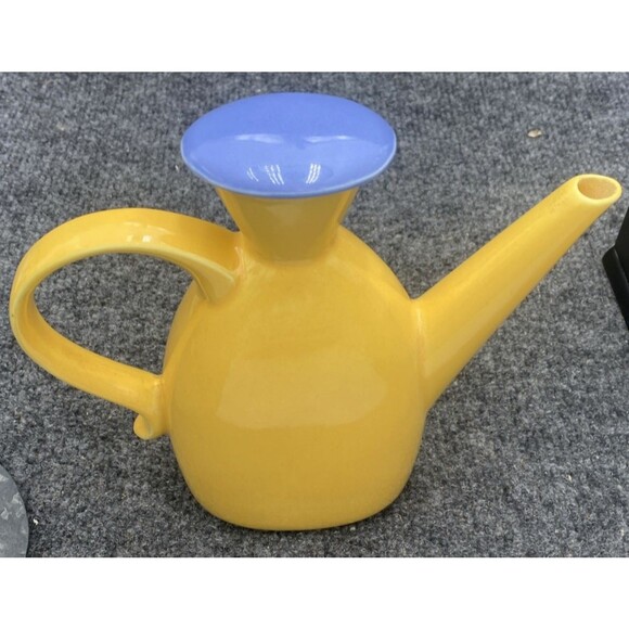Lindt-Stymeist | Dining | Lindtstymeist Colorways Yellow Cruet Oil ...